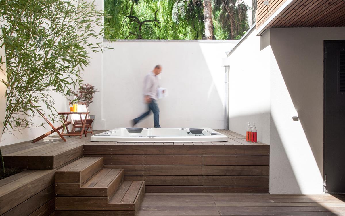 Compare Sapphire Spa Pool Specifications | Sapphire Spas