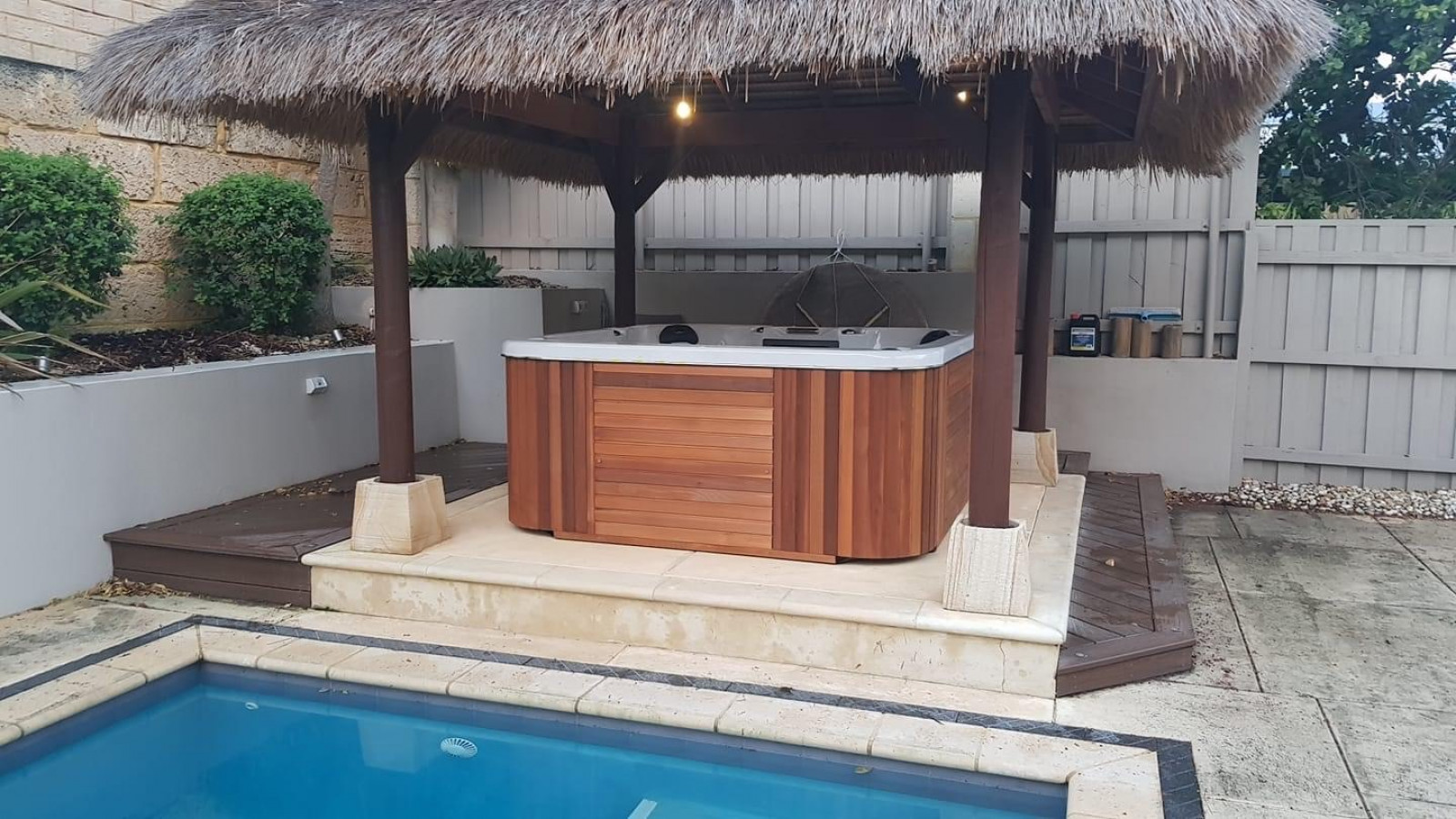 Spa Pools Perth | ON SALE | Sapphire Spas