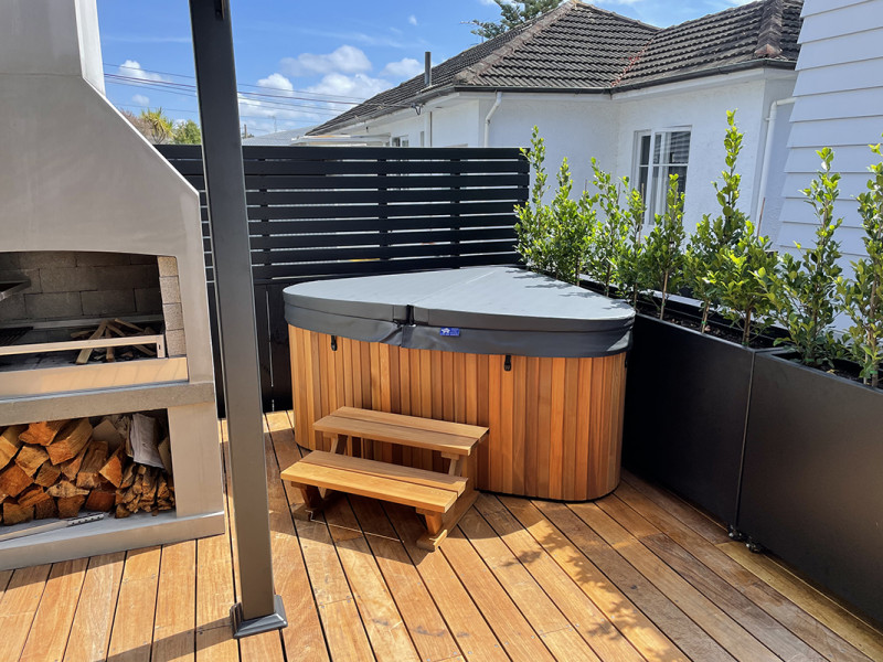 2 Person Spa | COMPACT DECK & BALCONY SPAS | Sapphire Spas