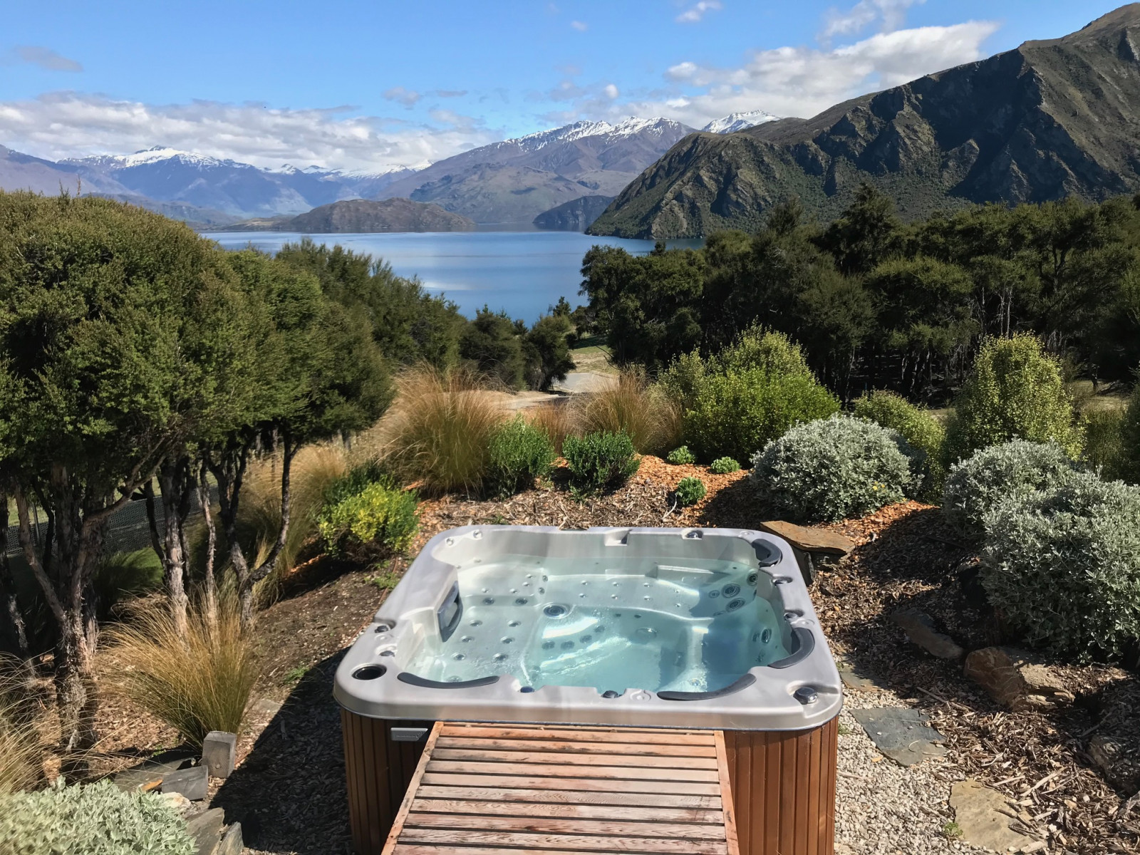 Spa Pools & Swim Spas | Australian made | Sapphire Spas