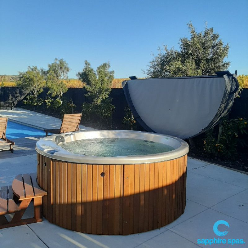 SPA & SWIMMING POOL side-by-side installations | Sapphire Spas