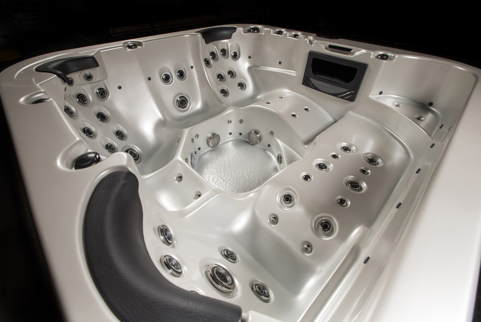 5 Person Spa | myObsession | Sapphire Spas | Call 1300 069 772